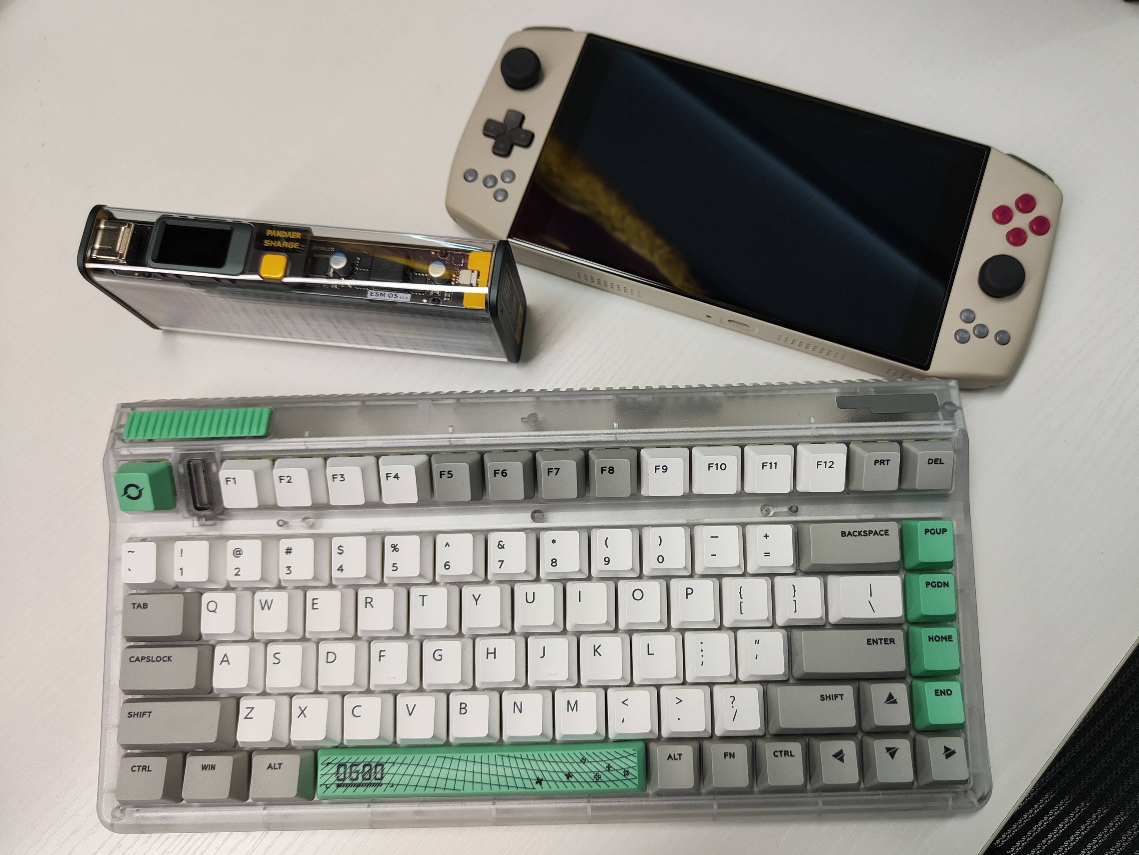 AYANEO 2021 Pro Retro Power 高颜值 Show Time ，还有我的高能搭配分享… - AYANEO